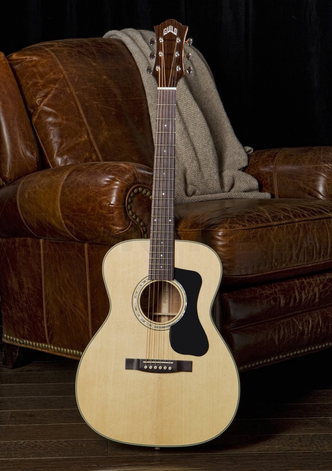 Guild F-130 NAT Westerngitarre inkl. Koffer | Musikhaus