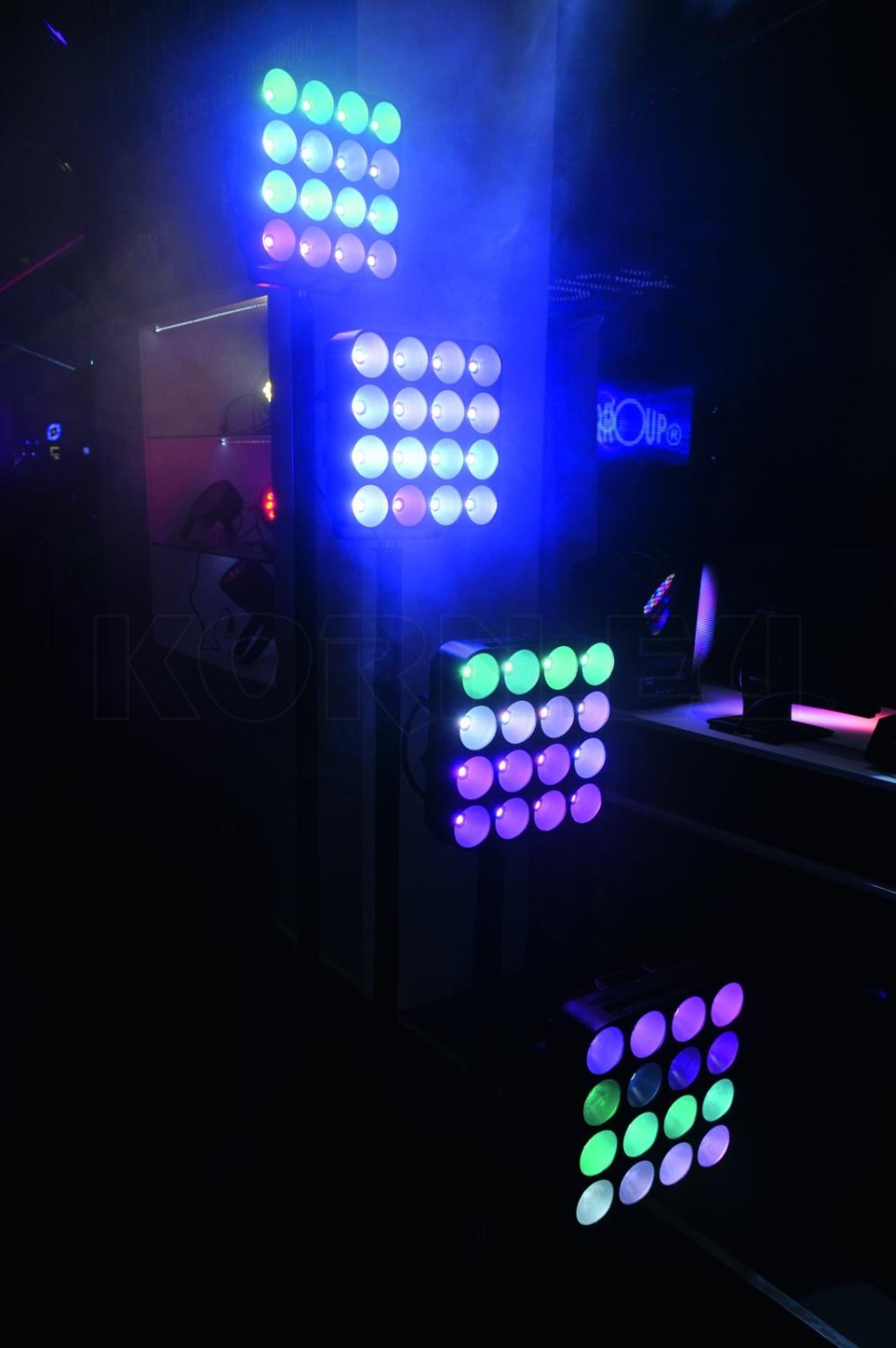 EUROLITE LED PMC-16x30W COB RGB
