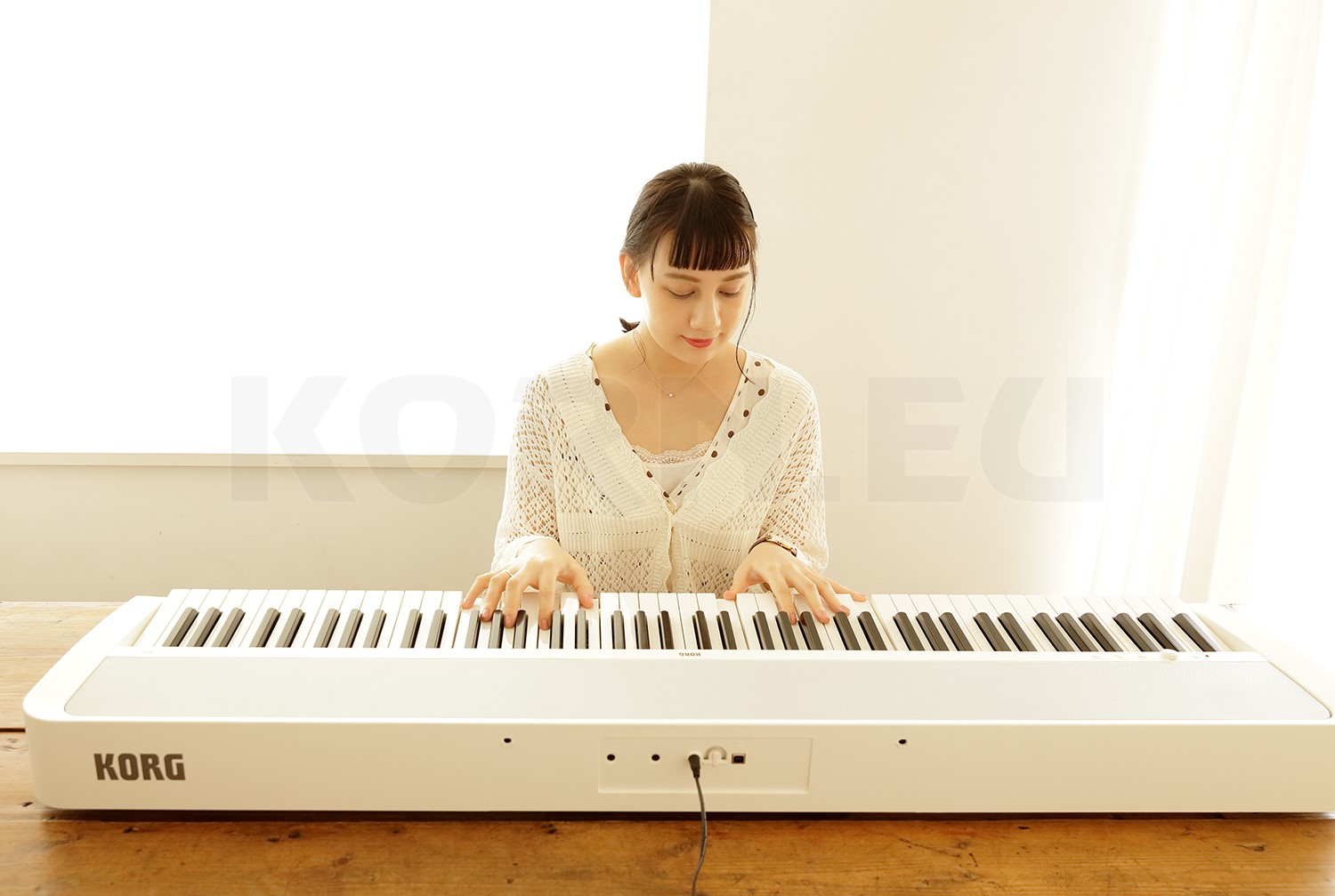 Korg B2 WH Digitalpiano | Musikhaus