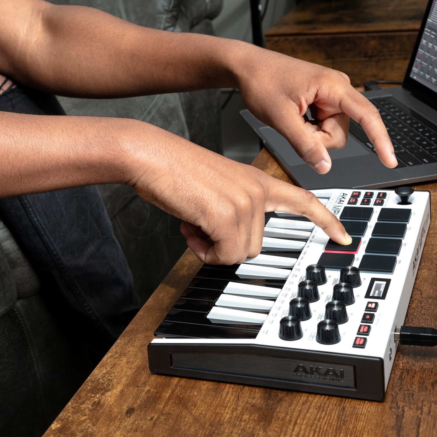 Akai Professional MPK mini MK3 White