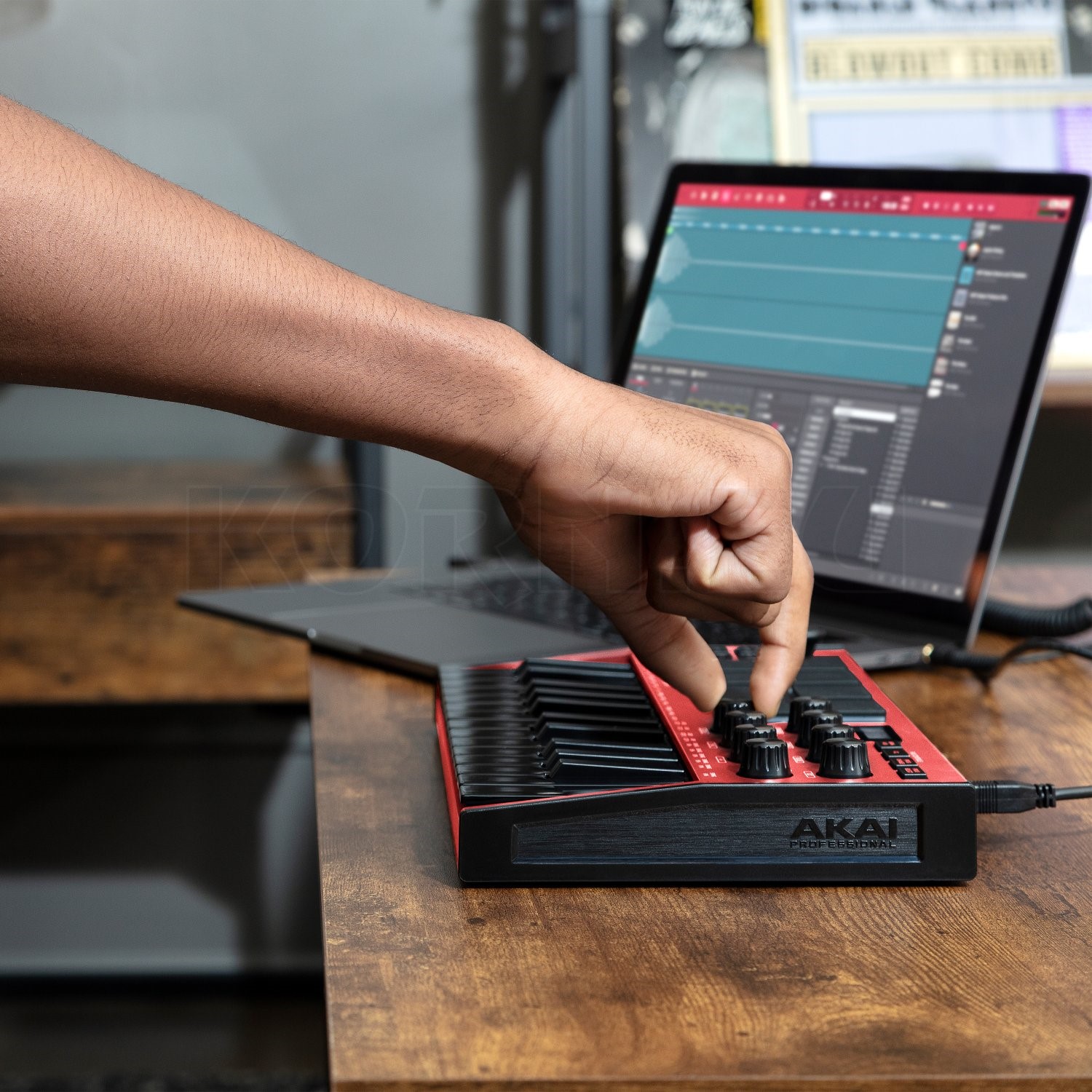 Akai Professional MPK mini MK3 Red | Musikhaus