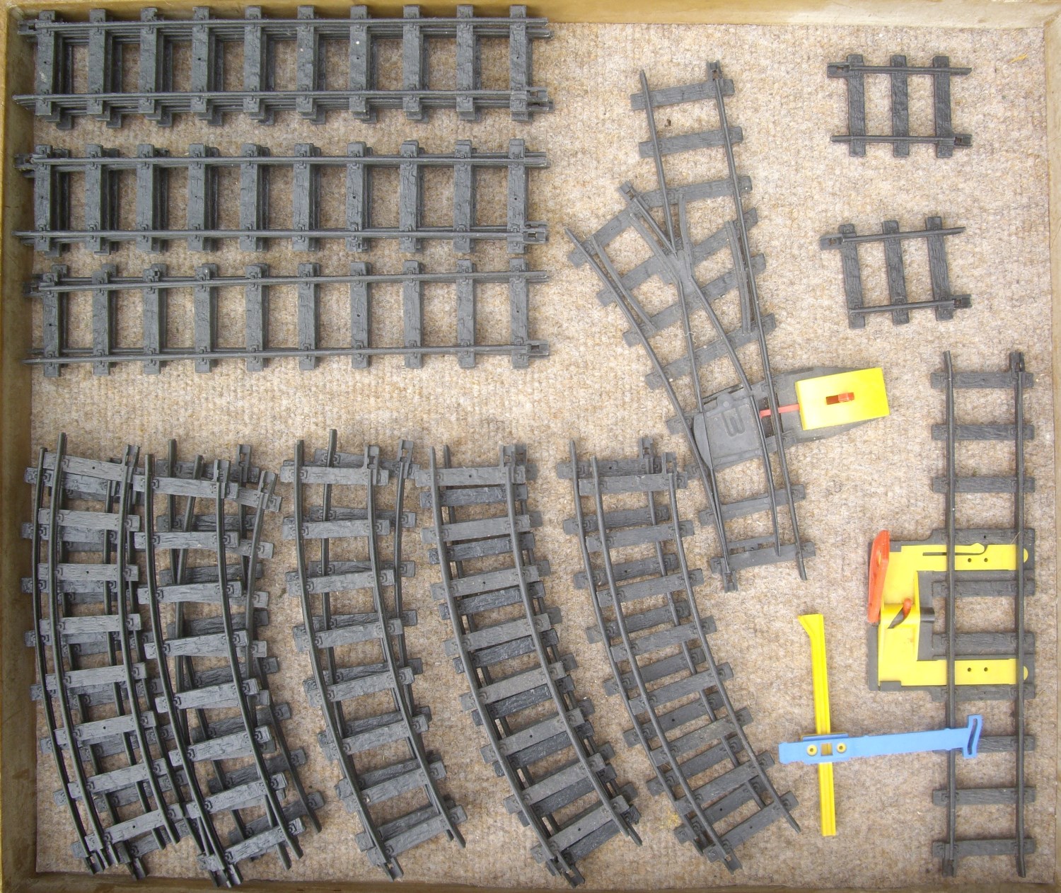 Faller Gleisset Play Train - Komplettkreis und Anschluß - Modellbahnshop