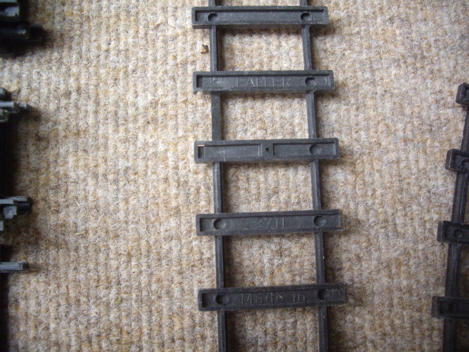 Faller Gleisset Play Train - Komplettkreis und Anschluß - Modellbahnshop